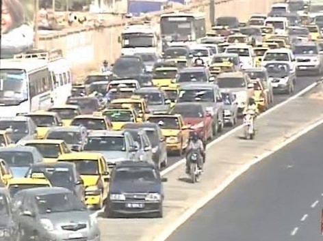Embouteillage à Dakar : les grosses pertes pour l’économie nationale ...