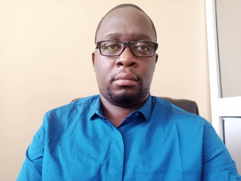 Dr Abdou Khadre DIENG, Maître de Conférences Titulaire à la FASEG ...